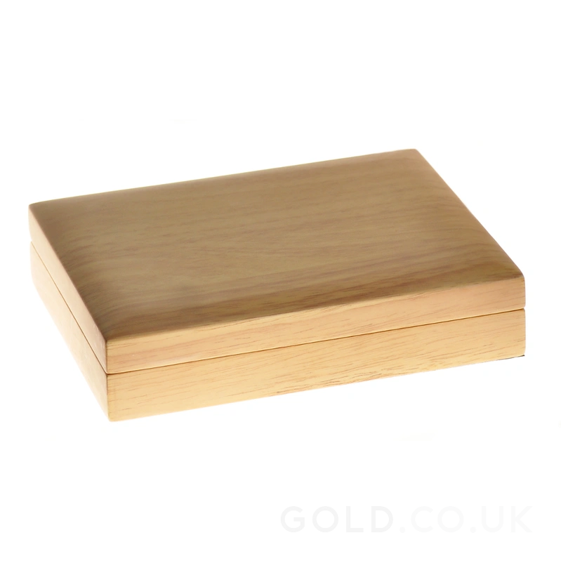 Large Oak Gift Box - 10 x Gold Sovereigns | GOLD.co.uk - From £19.80